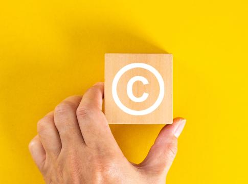 Signos de copyright y más: Qué significan ©, ™ y